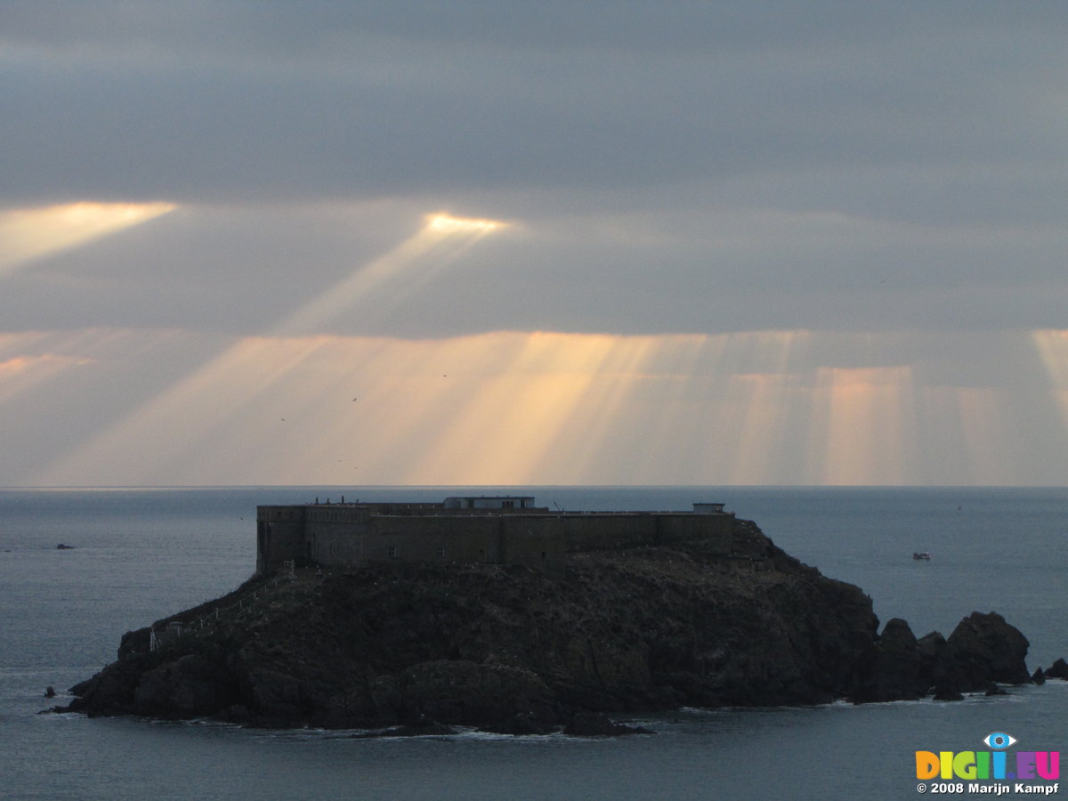 Picture SX01078 Tenby beach at low tide | 20090108 Tenby and Ferry ...