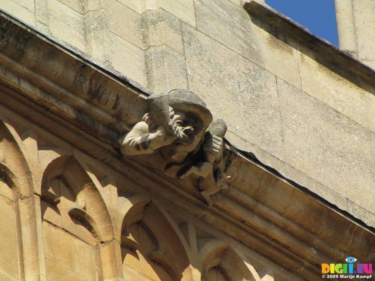 Picture SX07831 Dragon gargoyle oxford building | 20090724-25 Oxford ...
