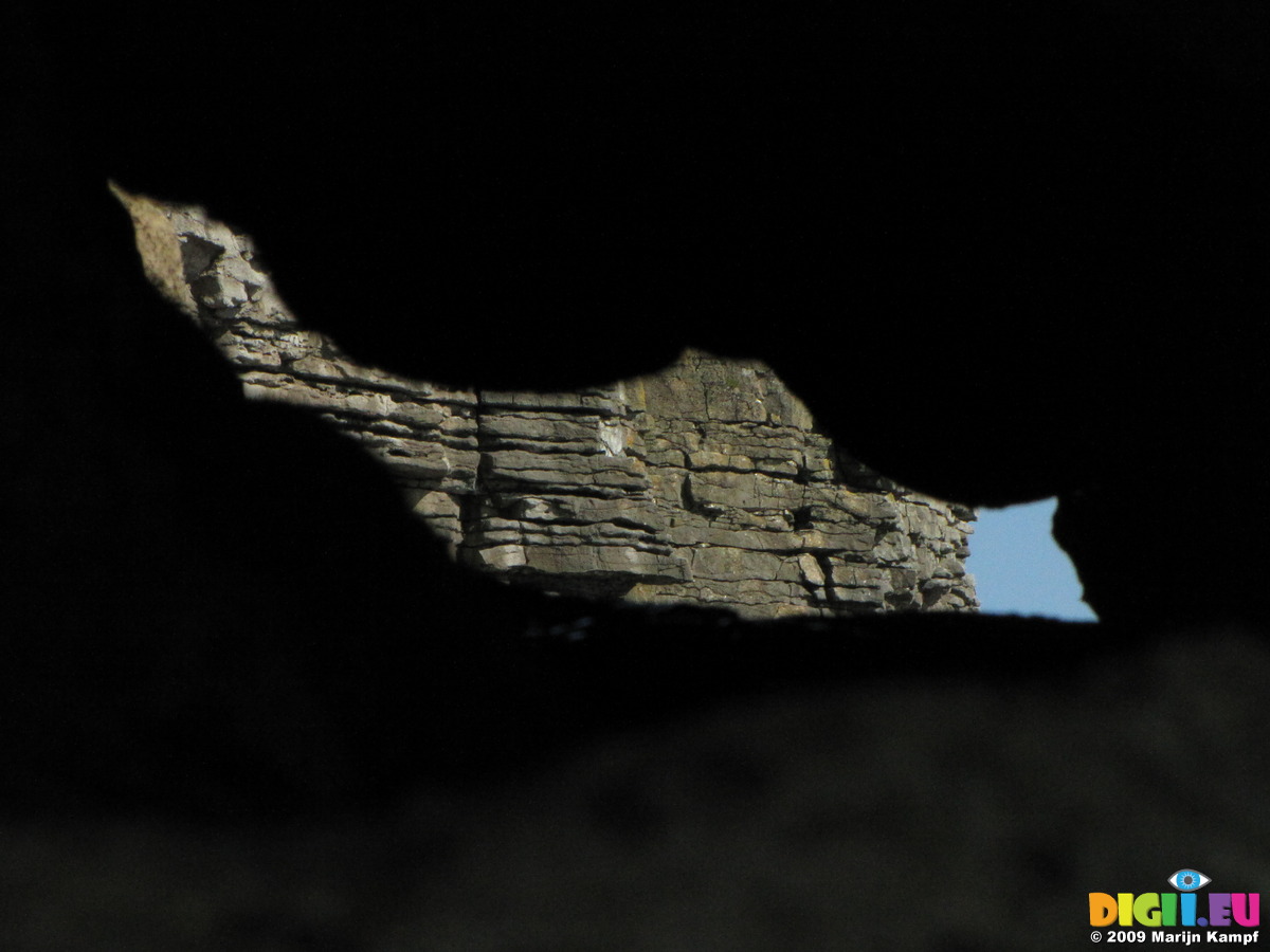 Picture SX08012 Look through hole in cliffs between Ogmore by Sea and ...