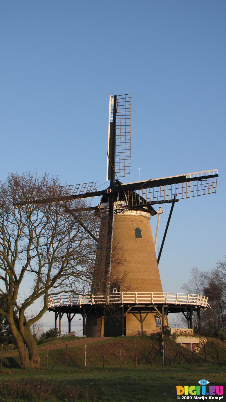 Picture SX11066 New windmill on the Eng in Soest | 20091212 Morning ...