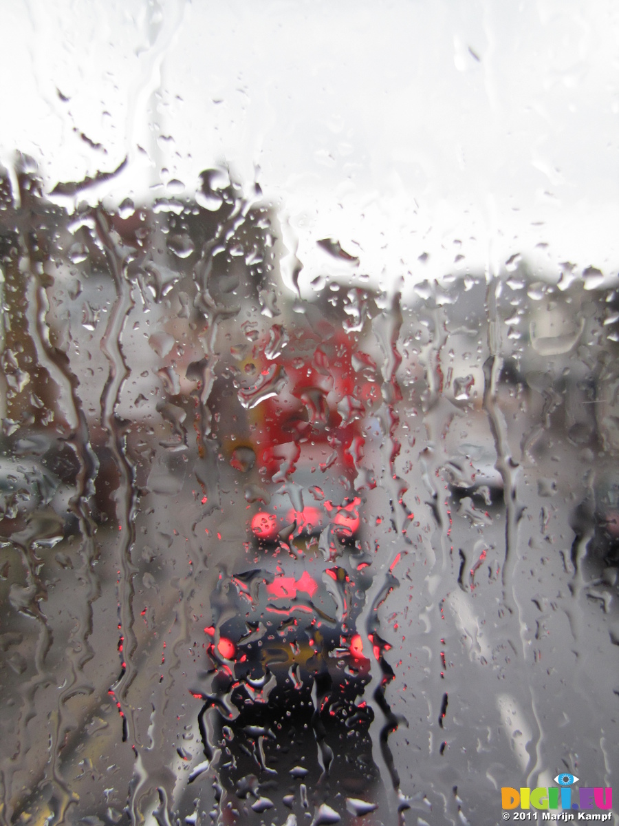 Picture SX20131 Traffic seen through rainy bus window | 20110820 Rainy ...