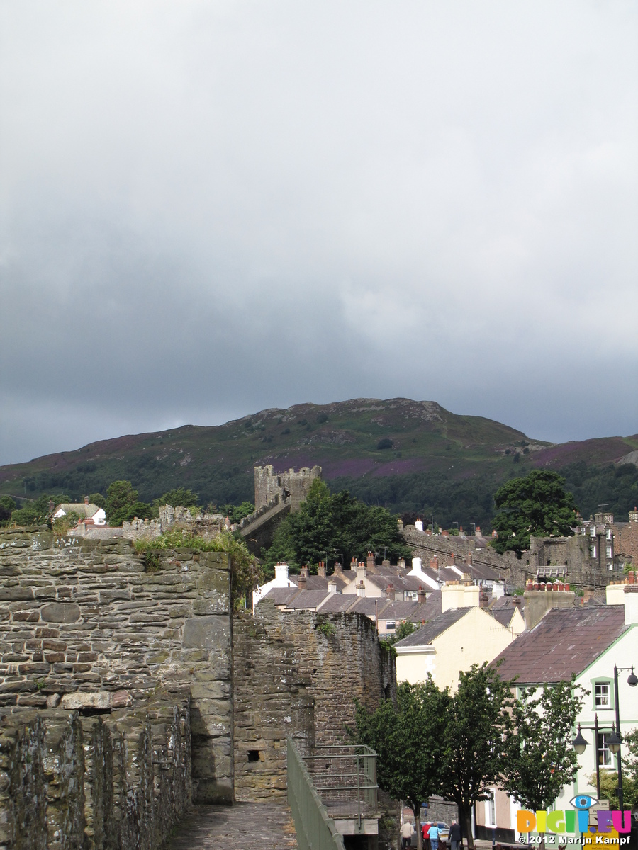 Picture SX23277-82 View down Conwy Castle tower in the rain | 20120729 ...