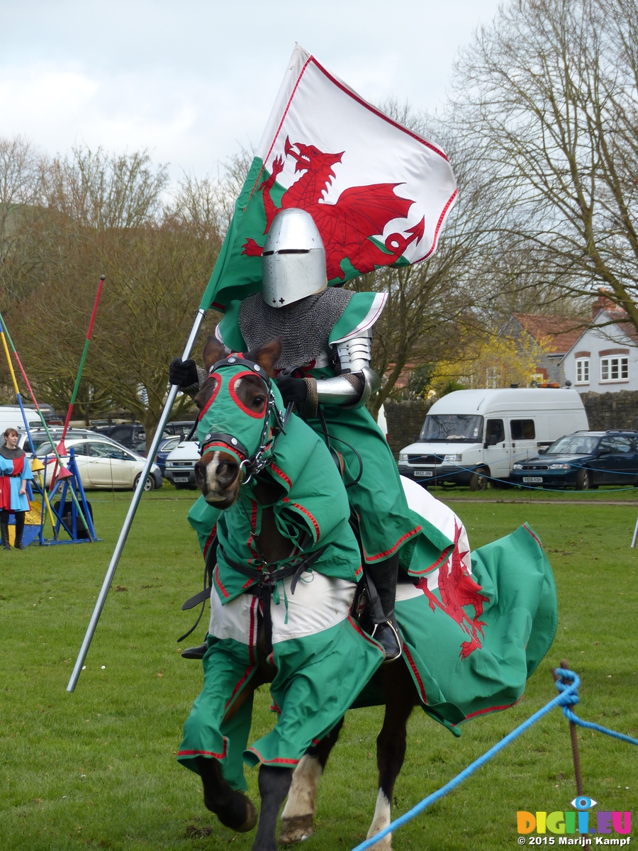 Picture FZ013084 Welsh knight | 20150404 Medieval Fayre at Glastonbury ...