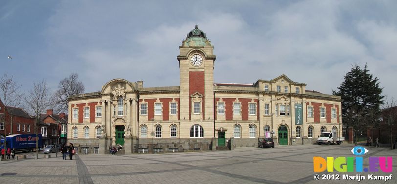 Picture SX21887-9 Old Barry Town Hall and Library | 20120322 Old Barry ...